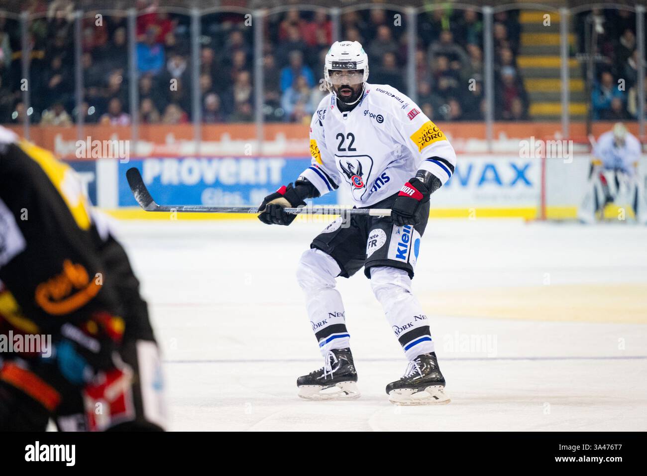 Bern, PostFinance Arena, SC, USA. 18th Mar, 2025. Bern - Fribourg ...