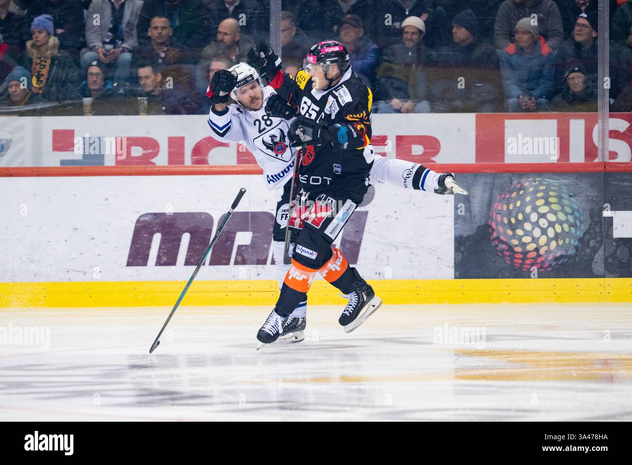 Bern, PostFinance Arena, SC, USA. 18th Mar, 2025. Bern - Fribourg ...