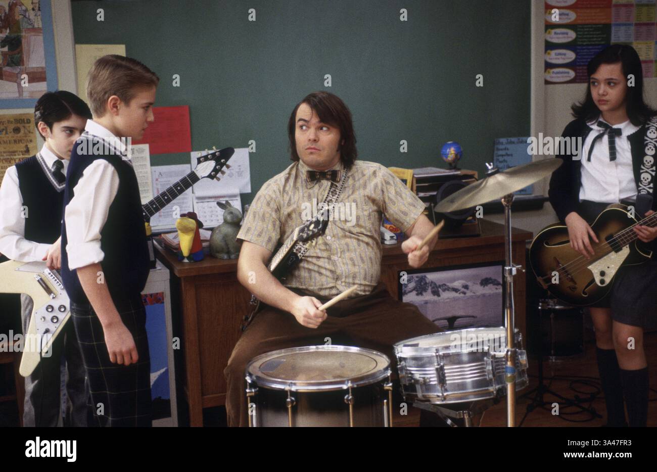 Oct. 31, 2005 - K45728ES.SCHOOL OF ROCK .(Left to right) Joey Gaydos Jr. as Zack, Kevin Clark as ...