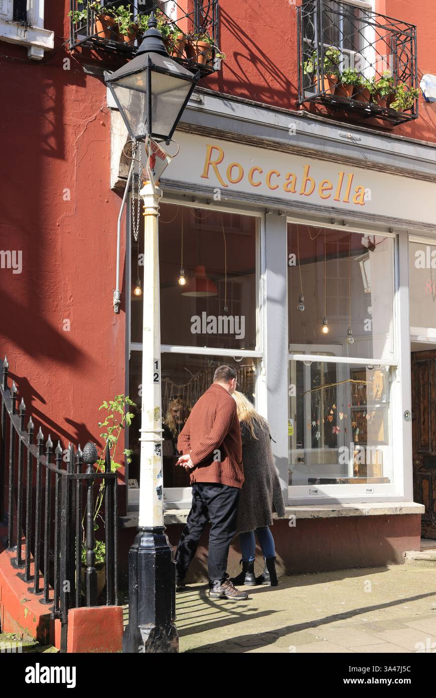 The pretty High Street in Hastings Old Town full of independent shops, East Sussex, UK Stock ...