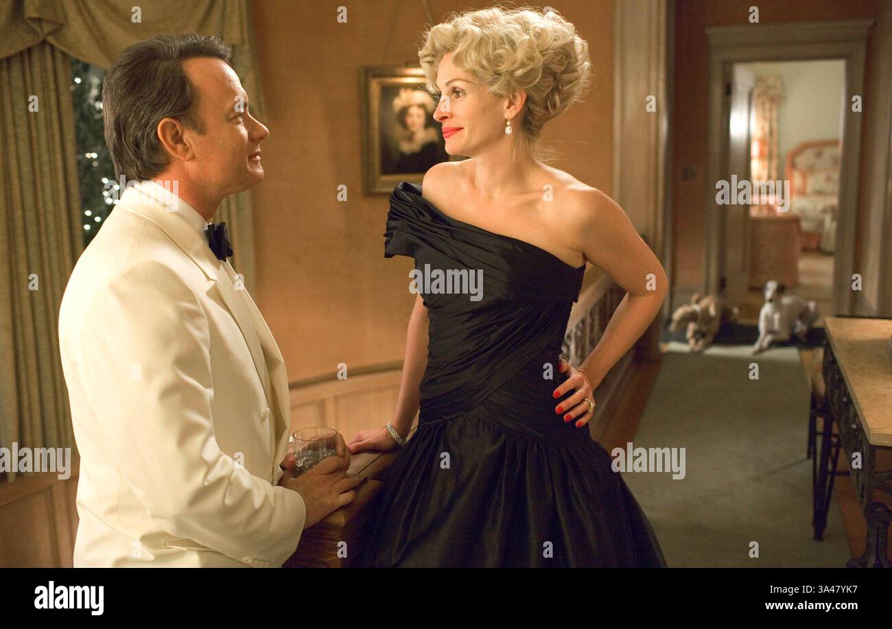 Nov. 27, 2007 - Congressman Charlie Wilson (TOM HANKS) romances Houston ...