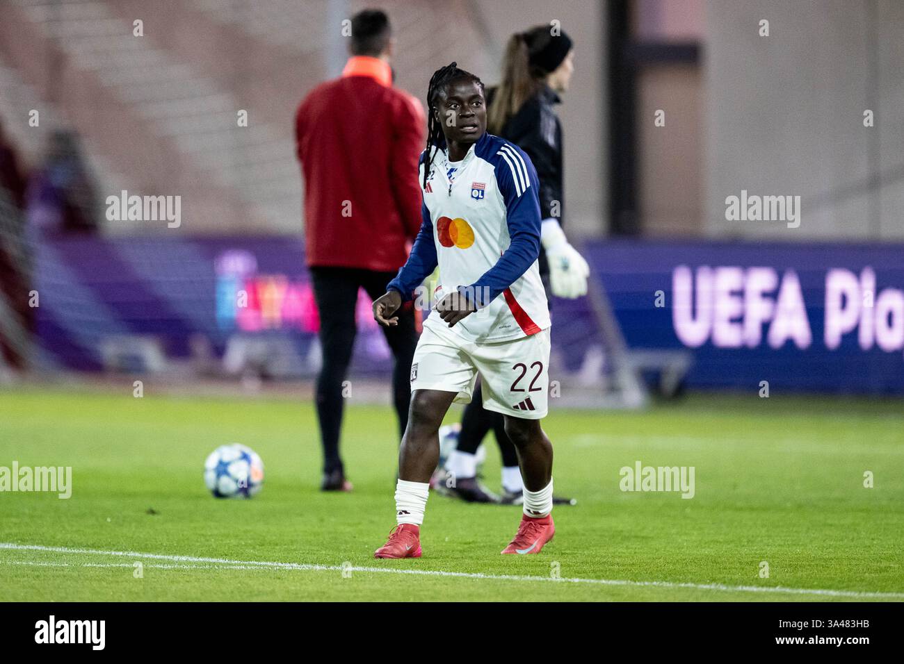 Muenchen, Deutschland. 18th Mar, 2025. Tabitha Chawinga (Olympique Lyon ...