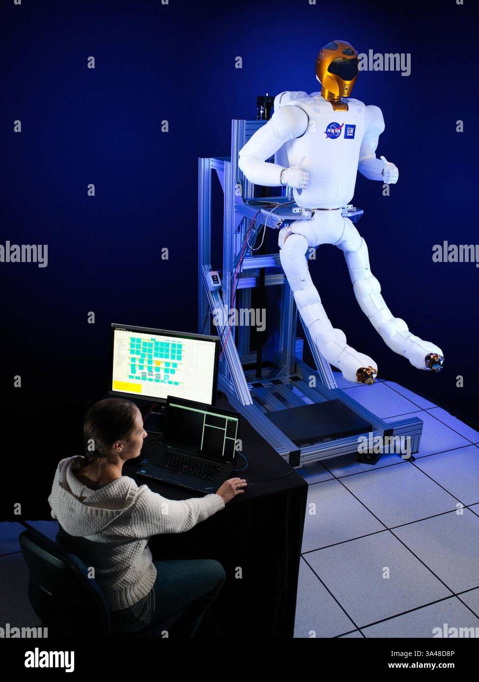 Dec. 10, 2013 - NASA robotics developing legs for Space Station's ...