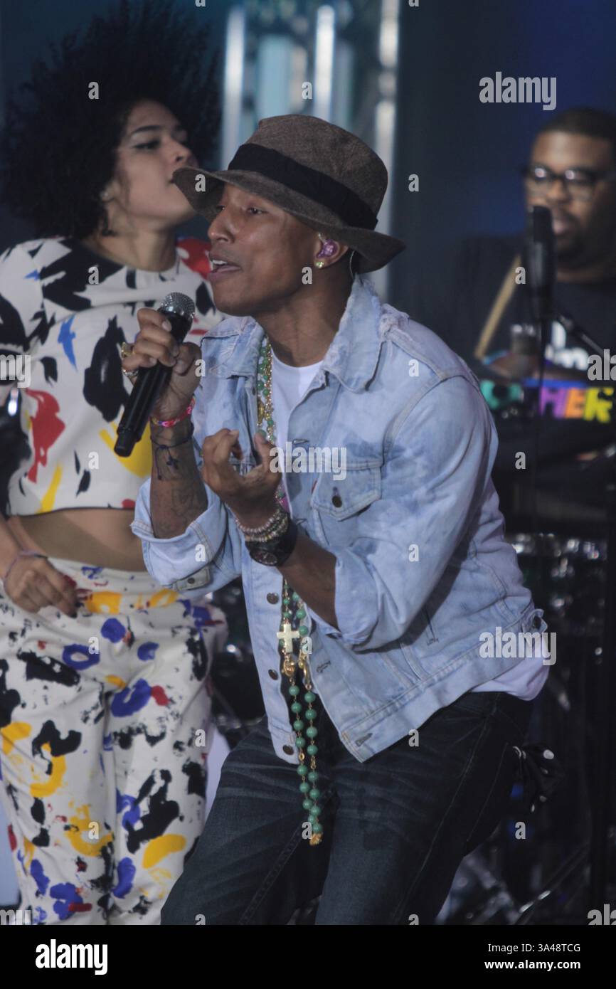 2014 pharrell williams 033 hi-res stock photography and images - Alamy