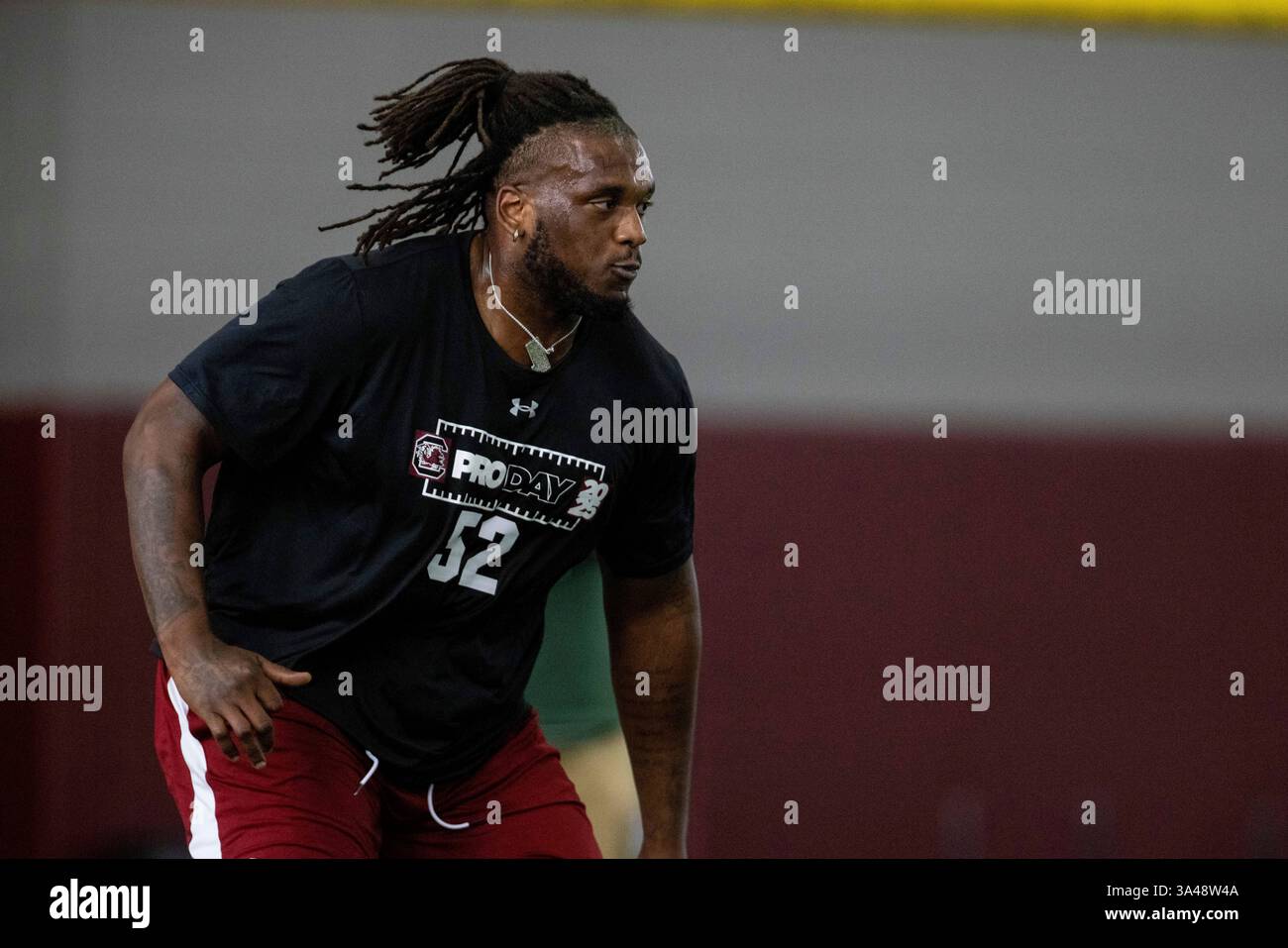 South Carolina offensive lineman Kamaar Bell (52) runs drills during ...