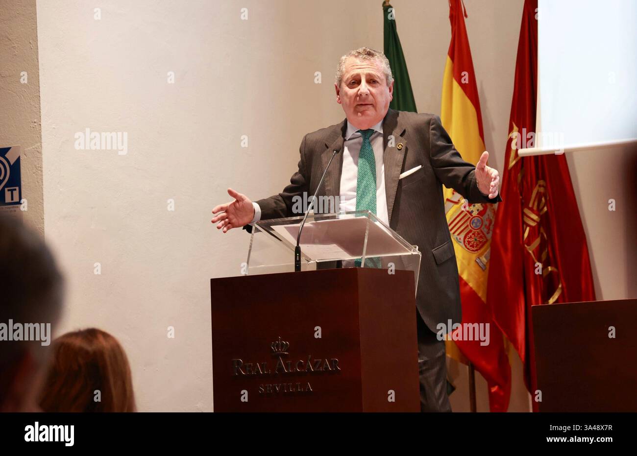 The President of the AECC, Jesús Maza, speaking at the AECC awards ...