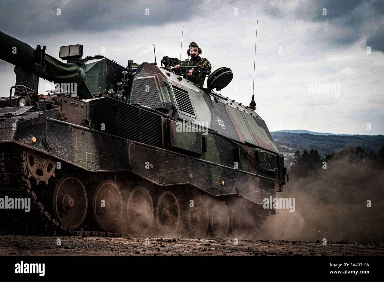 Deutschland, Europa, Bundeswehr, Panzerhaubitze 2000, Panzer, Soldaten ...