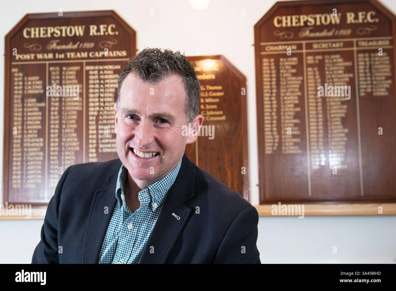Welsh referee, celebrity Nigel Owens Stock Photo - Alamy