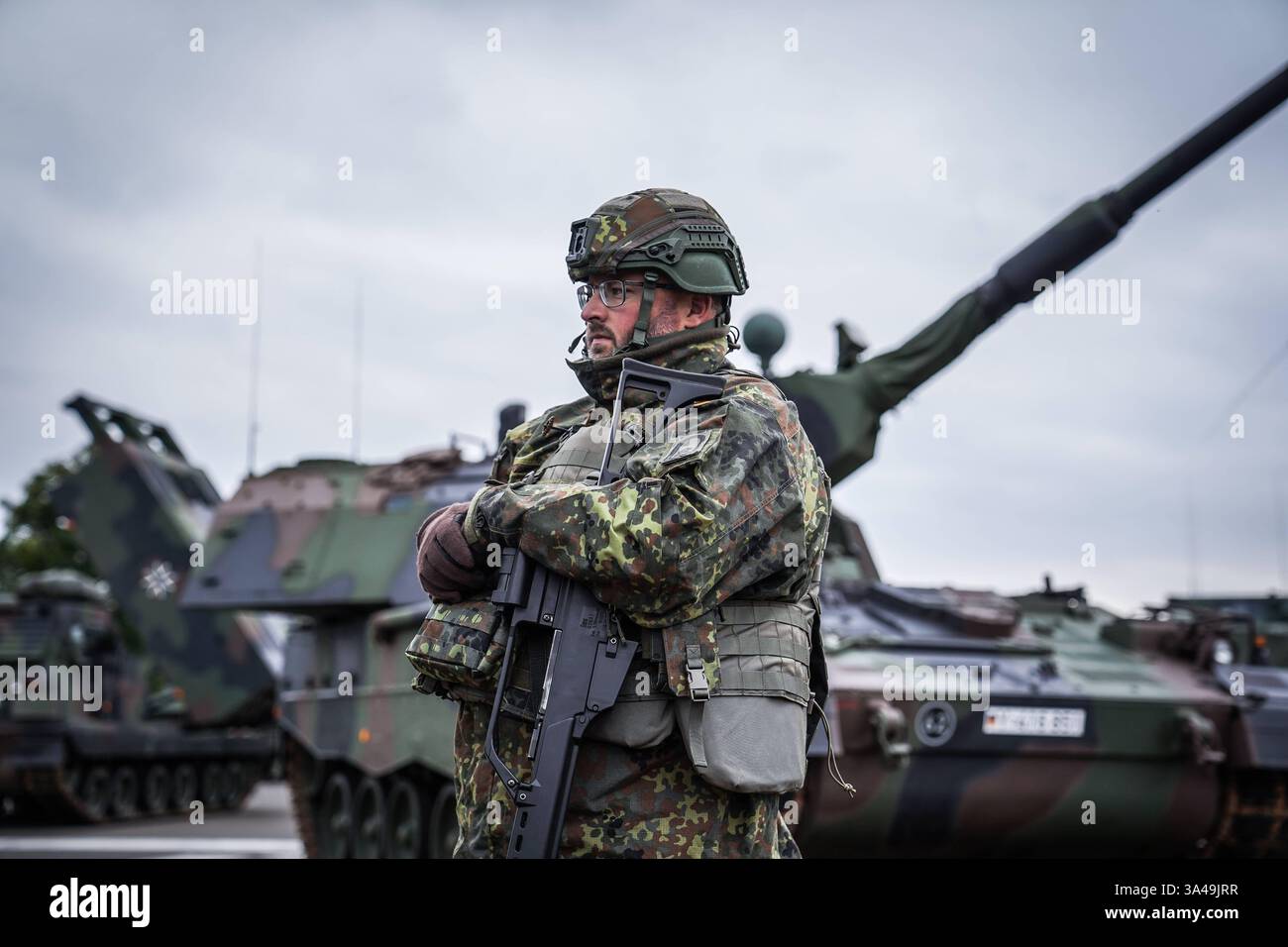 Deutschland, Europa, Bundeswehr, Soldat, Panzerhaubitze 2000, Panzer ...