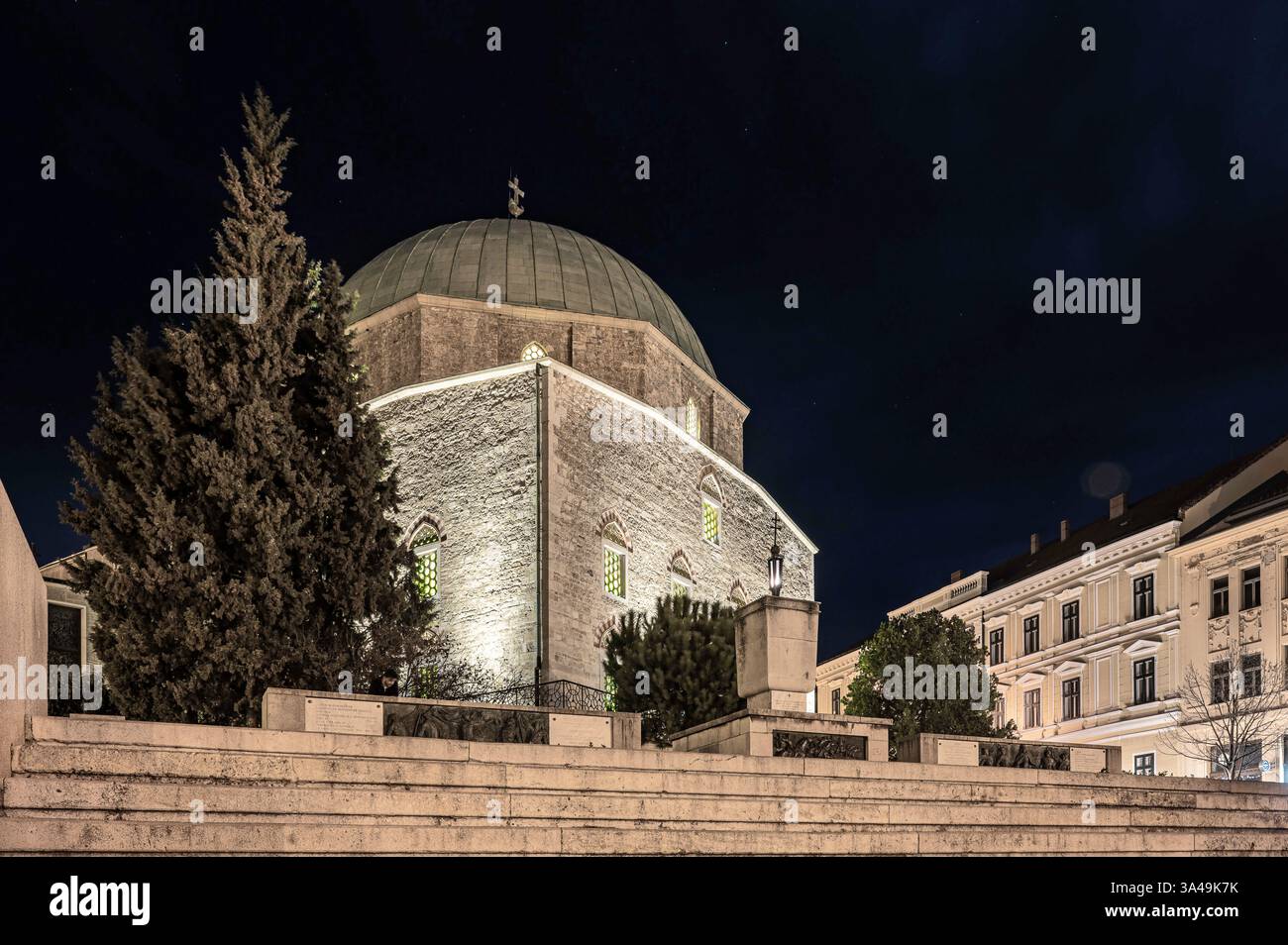 Night at Jakovali Hassan Mosque and Museum, Széchenyi square, Pecs ...