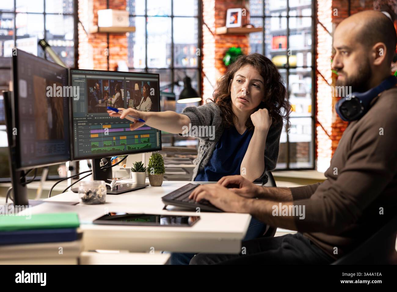 Ai video editor hi-res stock photography and images - Alamy