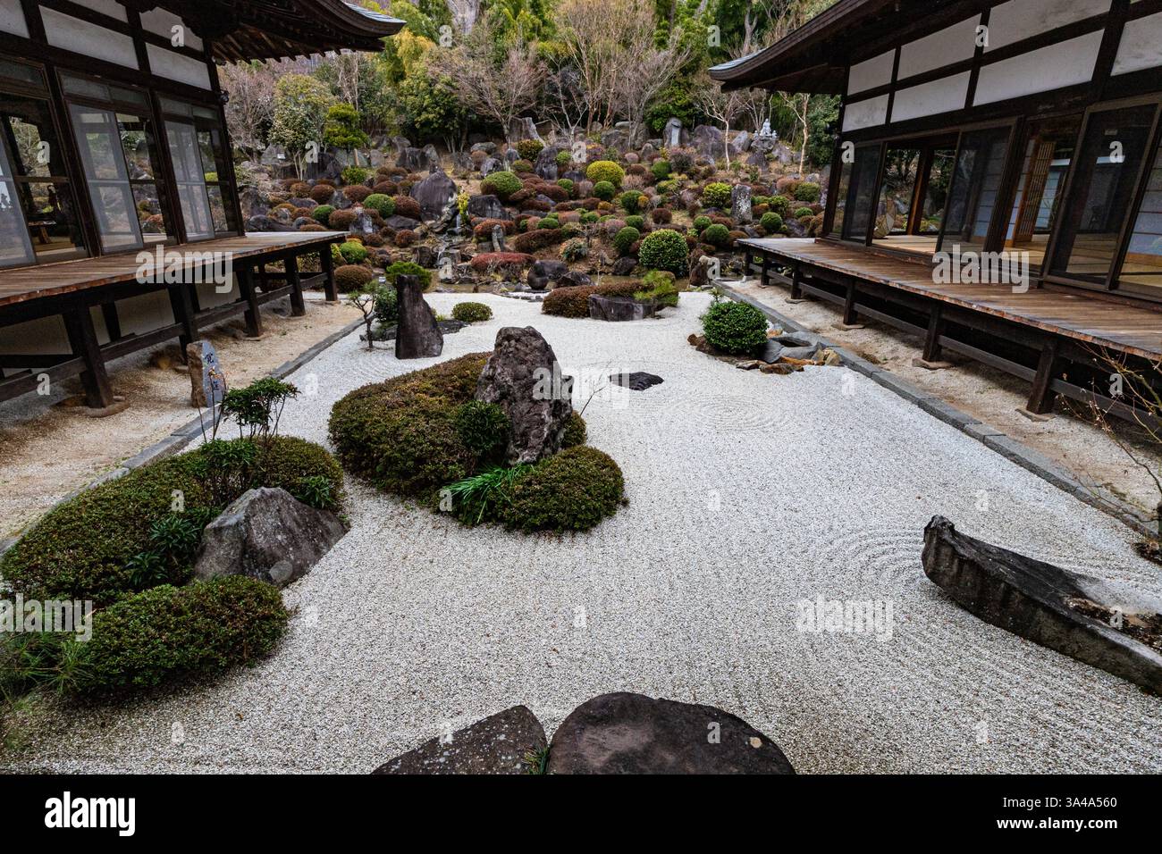 Daizo Kyoji Temple Garden in Fuefuki, Yamanashi Prefecture, Japan ...