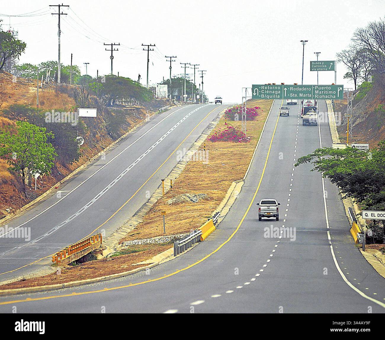 Sept. 10, 2014 - Colombia - Cienaga, Magdalena Junio 20 de 2014. Aspecto de la via Doble calzada ...