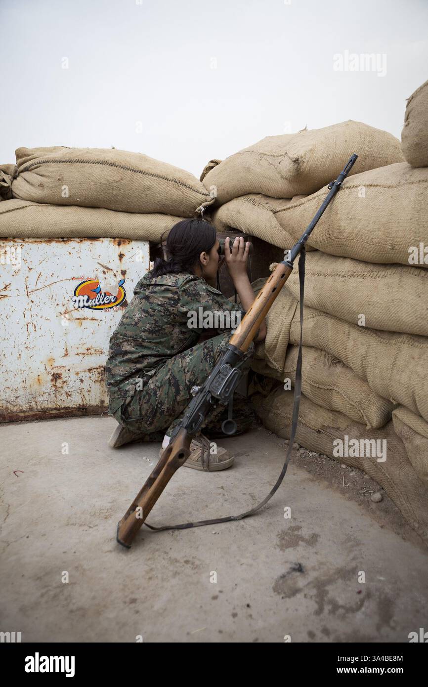 Syrian kurdish sniper hi-res stock photography and images - Alamy