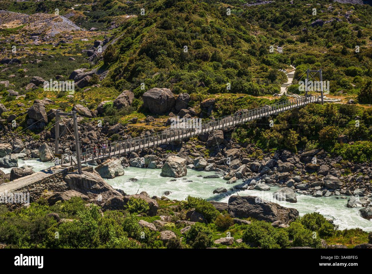 Suspension bridge on the Hooker Valley Track, Aoraki Mount Cook ...