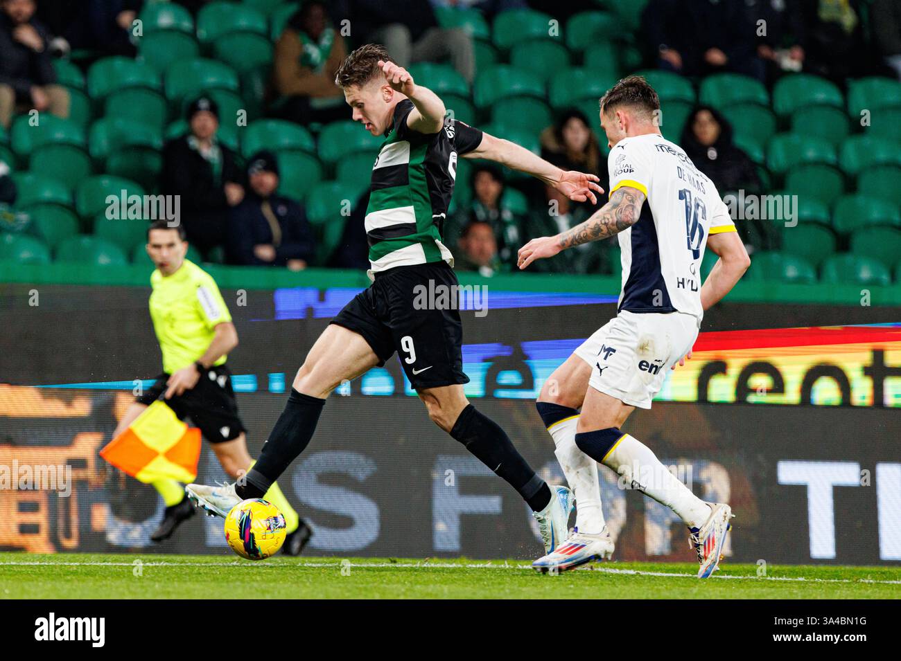 Viktor Gyokeres and Justin De Haas seen during Liga Portugal game ...