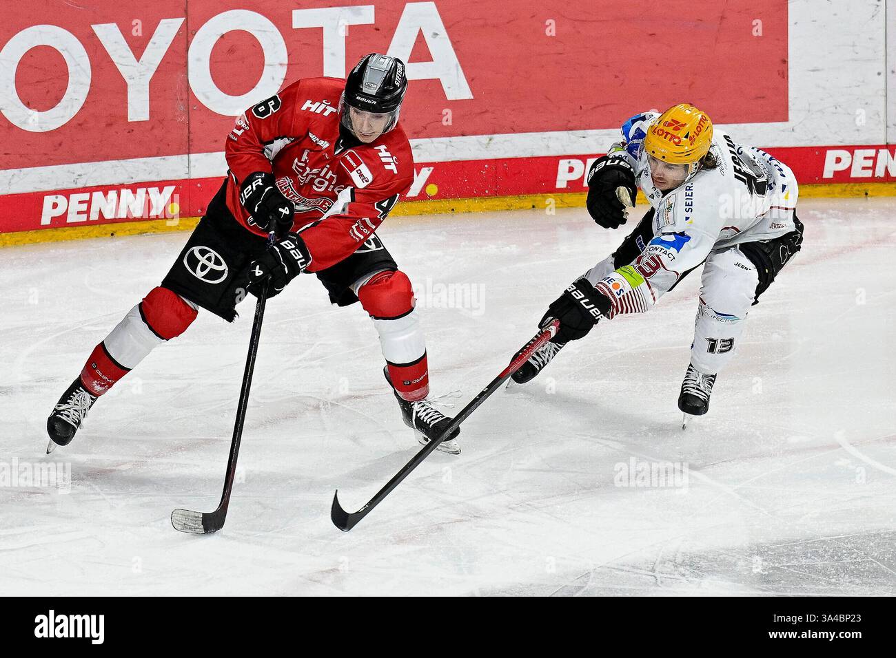 Eishockey DEL - 24/25 -Playoff-Viertelfinale Spiel 2: Kölner Haie vs ...