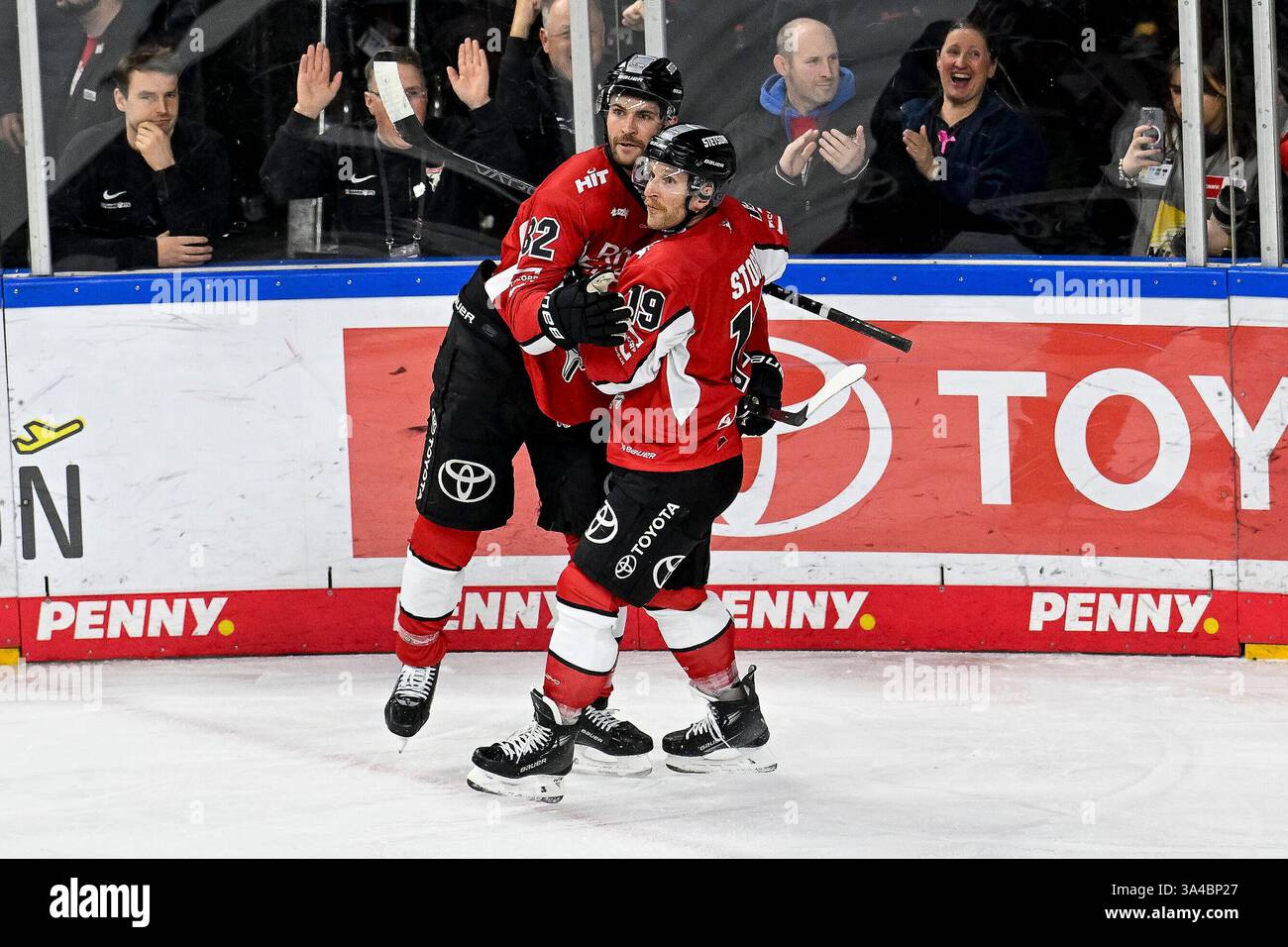 Eishockey DEL - 24/25 -Playoff-Viertelfinale Spiel 2: Kölner Haie vs ...
