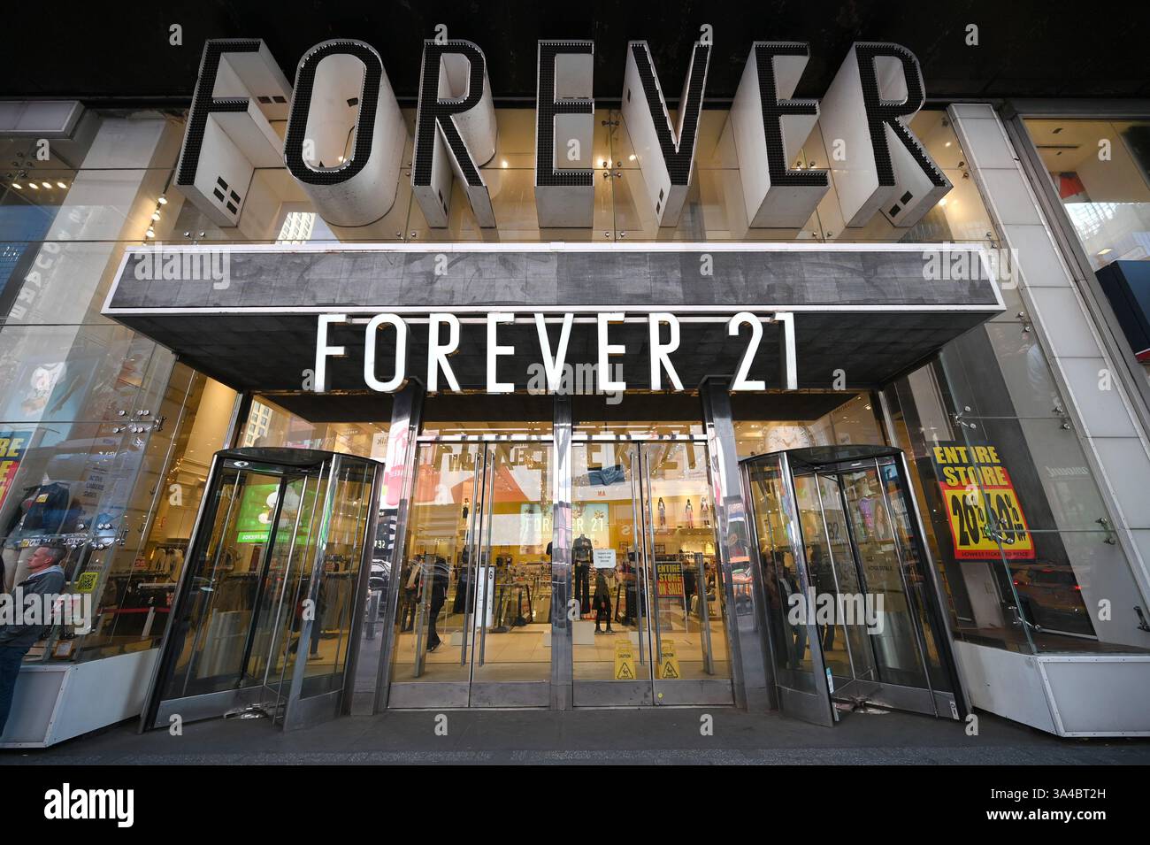 New York, USA. 18th Mar, 2025. View of Forever 21 clothing retail store ...