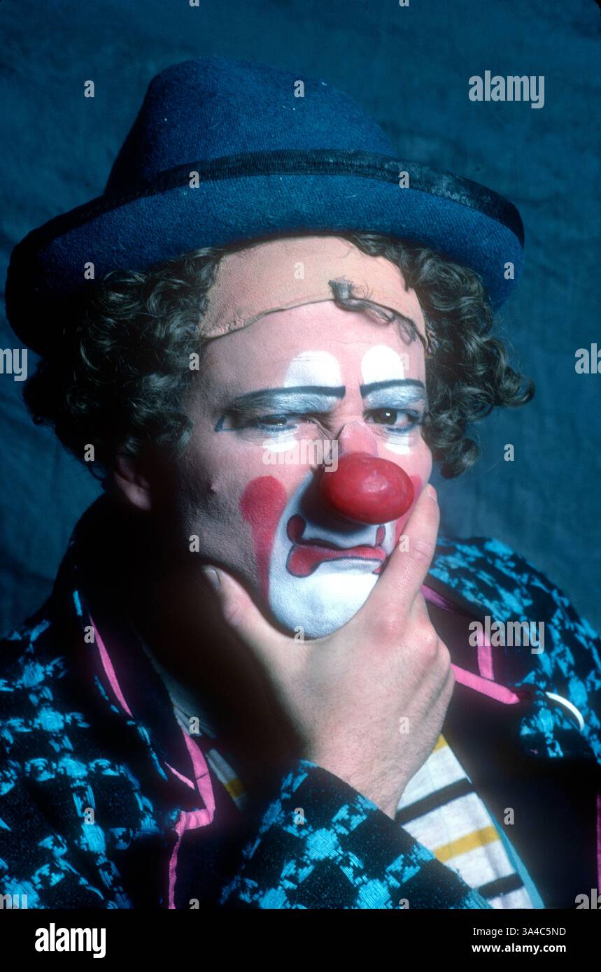 Feb 16, 1989 - Venice, Florida, U.S. - Graduate of the college, an ...