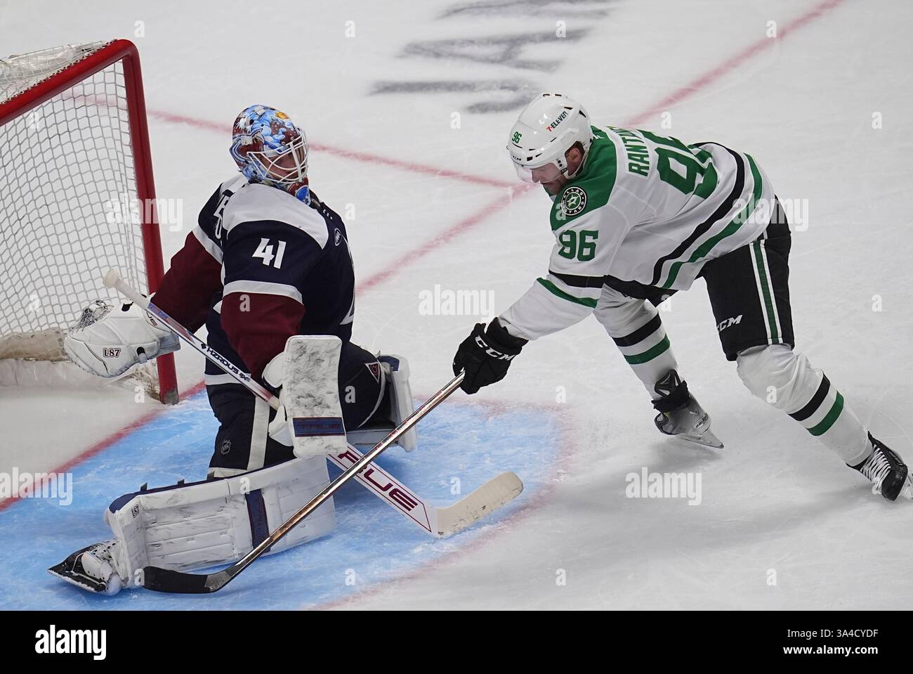 Colorado Avalanche goaltender Scott Wedgewood (41) and Dallas Stars ...