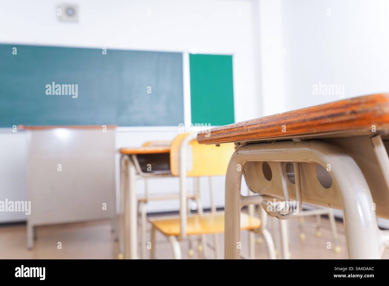 Image of a classroom at school Stock Photo - Alamy