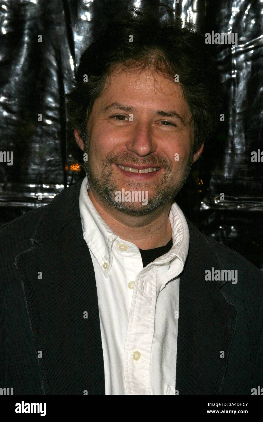 James horner composer hi-res stock photography and images - Alamy
