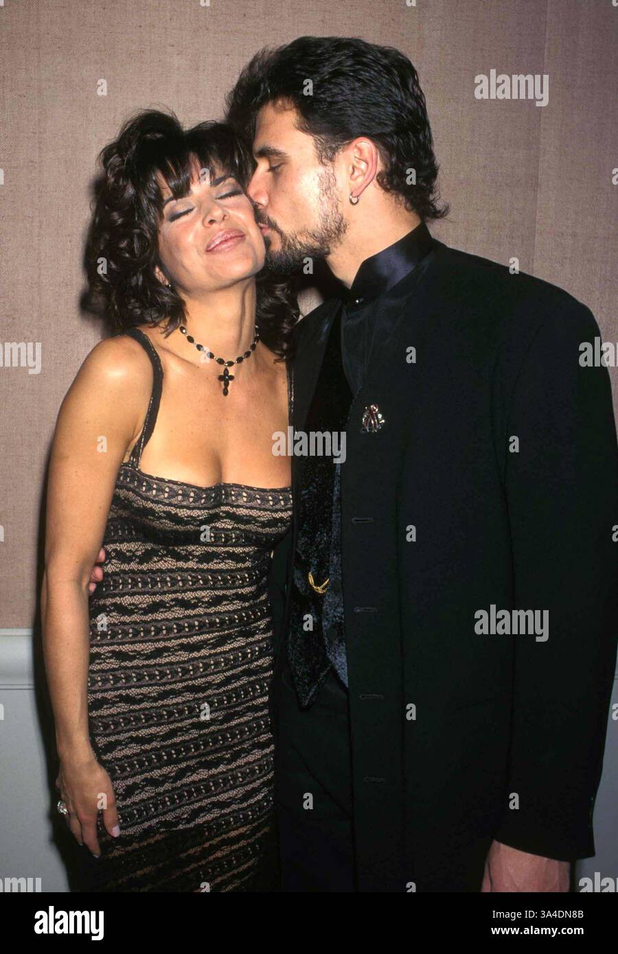 Dec. 2, 2004 - K0684LR.SOAP OPERA AWARDS.LISA RINNA ROBERT KELKER KELLY ...