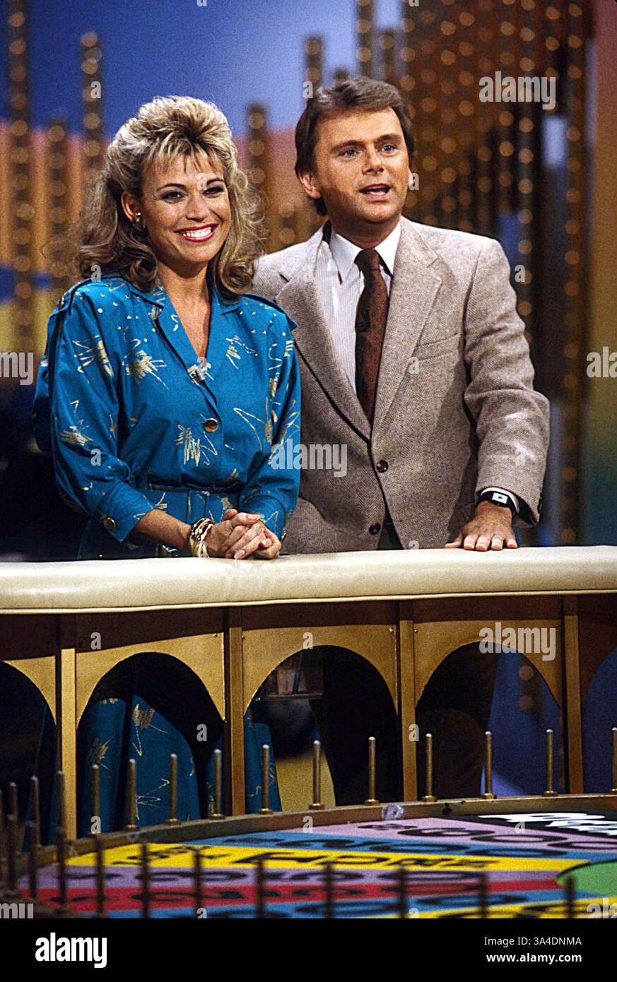 Mar. 25, 2005 - VANNA WHITE WITH PAT SAJAK IN ''WHEEL OF FORTUNE'' 1987 ...