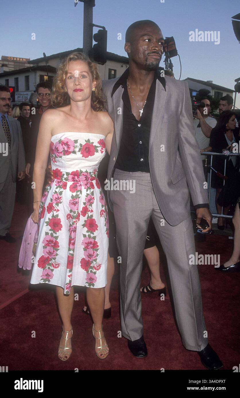 Oct. 6, 2005 - SEAL WITH PEEENELOPE ANN MILLER (GIRLFRIEND) AT ''THERE ...