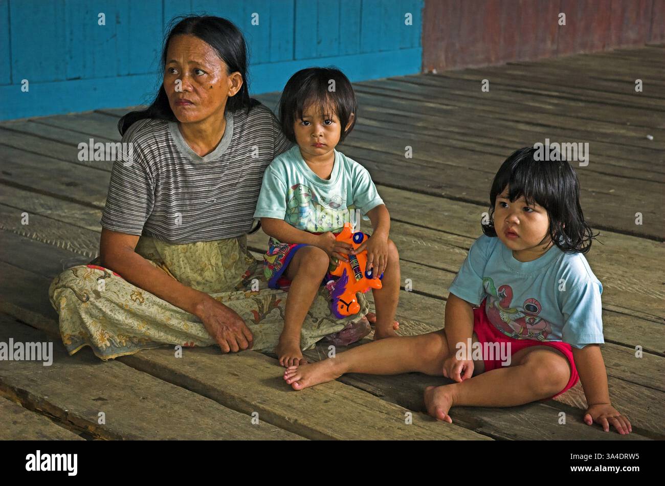 Feb. 25, 2006 - Sarawak, kayan family. Borneo (Credit Image: © Joan De ...