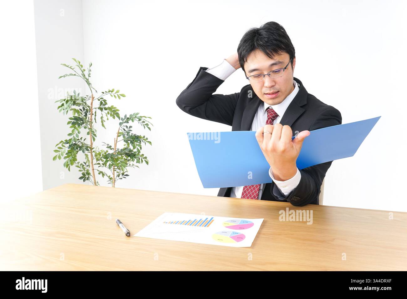 Settlement of accounts, audits and window dressing Stock Photo - Alamy