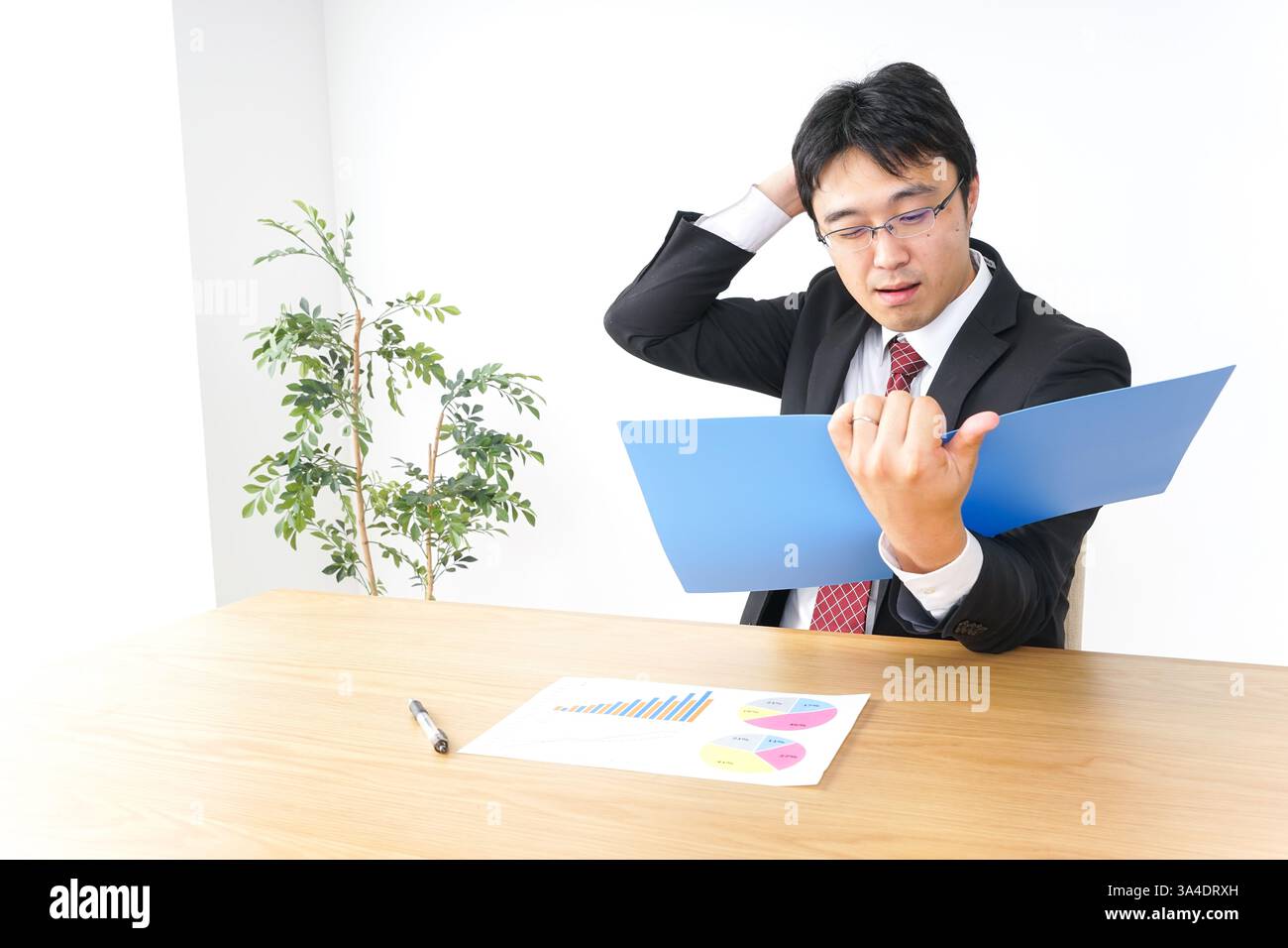 Settlement of accounts, audits and window dressing Stock Photo - Alamy