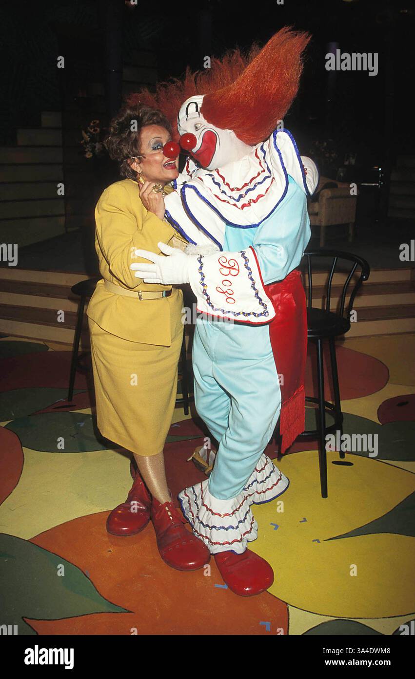 May 14, 2007 - K3554LR.TAMMY FAYE BAKKER MEETS BOZO THE CLOWN.TAMMY ...