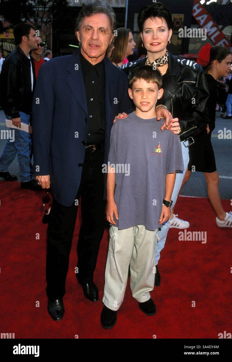 Mar. 4, 2008 - K11667LR.''GREASE'' 20TH ANNIVERSARY PREMIERE.LOS ...