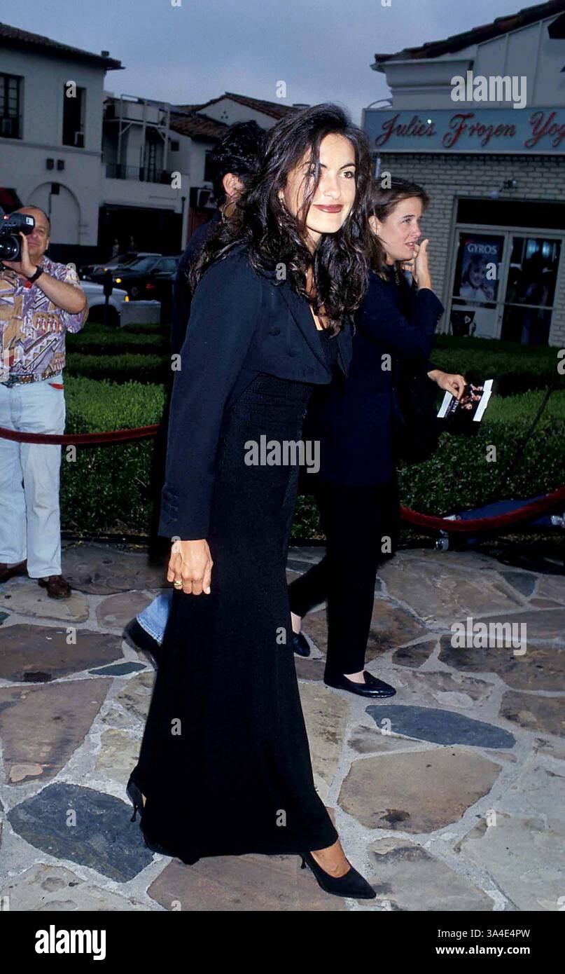 Jan. 1, 2011 - MARISKA HARGITAY. LISA ROSE- 1994(Credit Image: © Globe ...