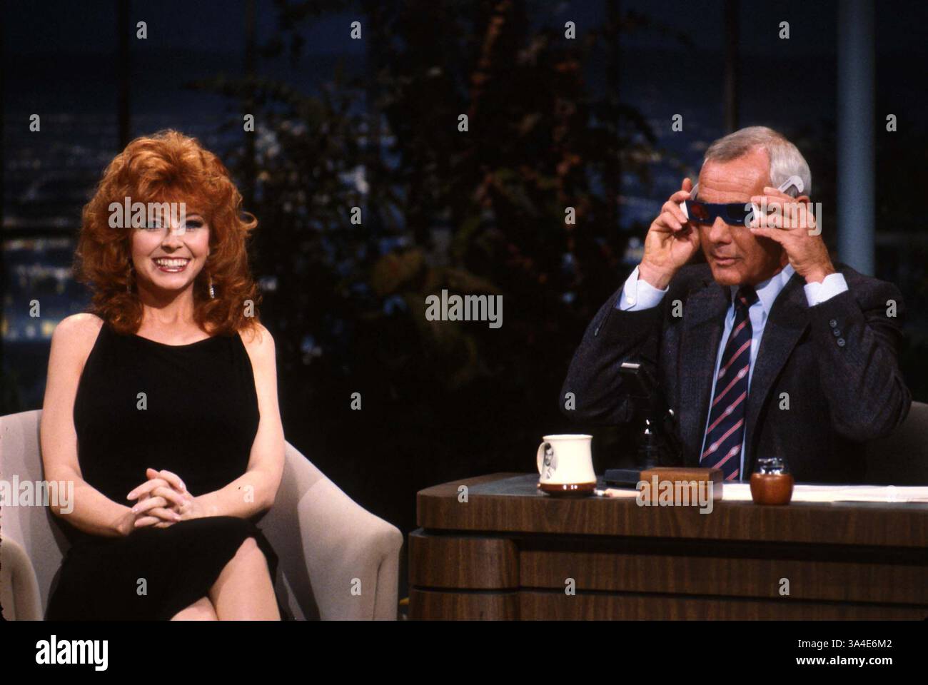 Jan. 1, 2011 - JOHNNY CARSON WITH CASSANDRA PETERSON A.K.A. ''ELVIRA ...