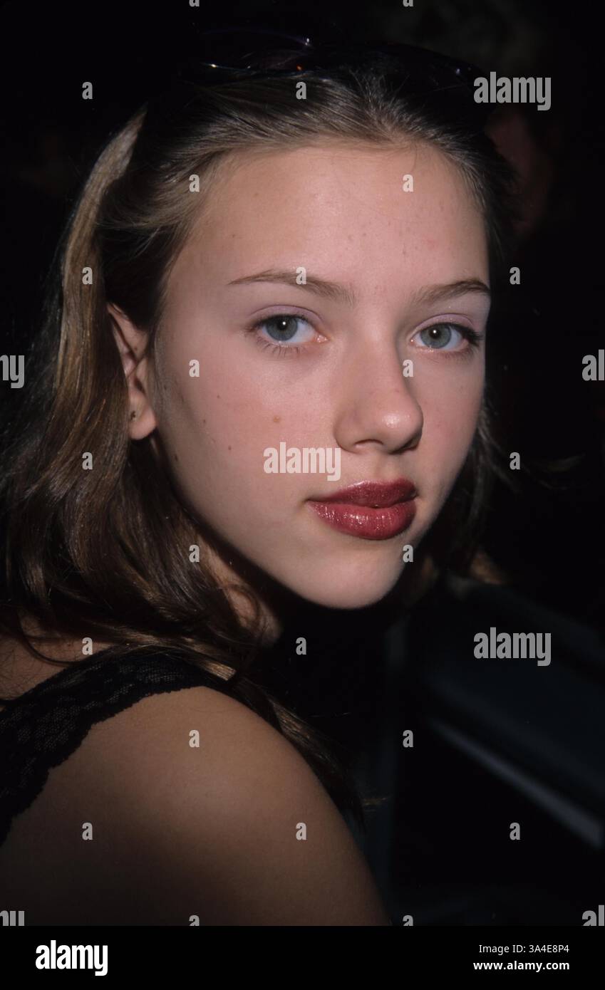 SCARLETT JOHANSSON at the Young Star awards at Nickelodeon theatre in ...