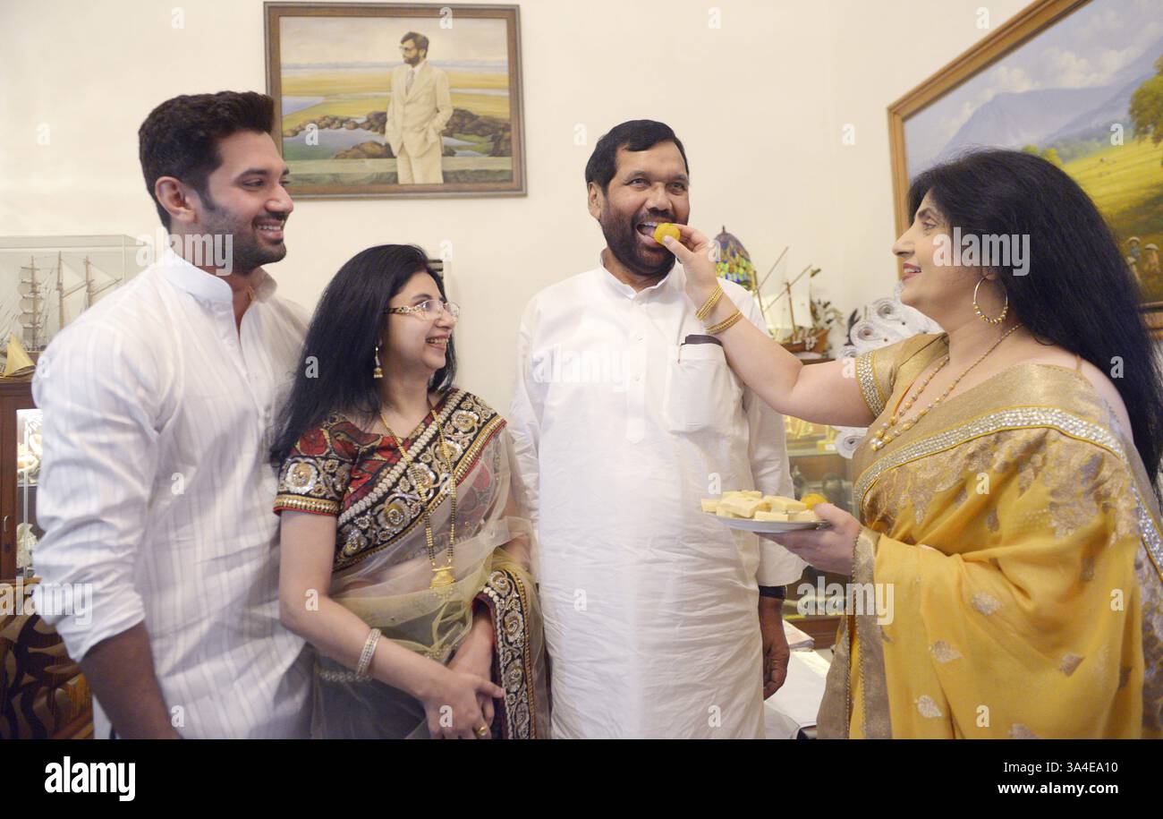 NEW DELHI, INDIA â€“ JULY 05: Ram Vilas Paswan celebrating 68th ...