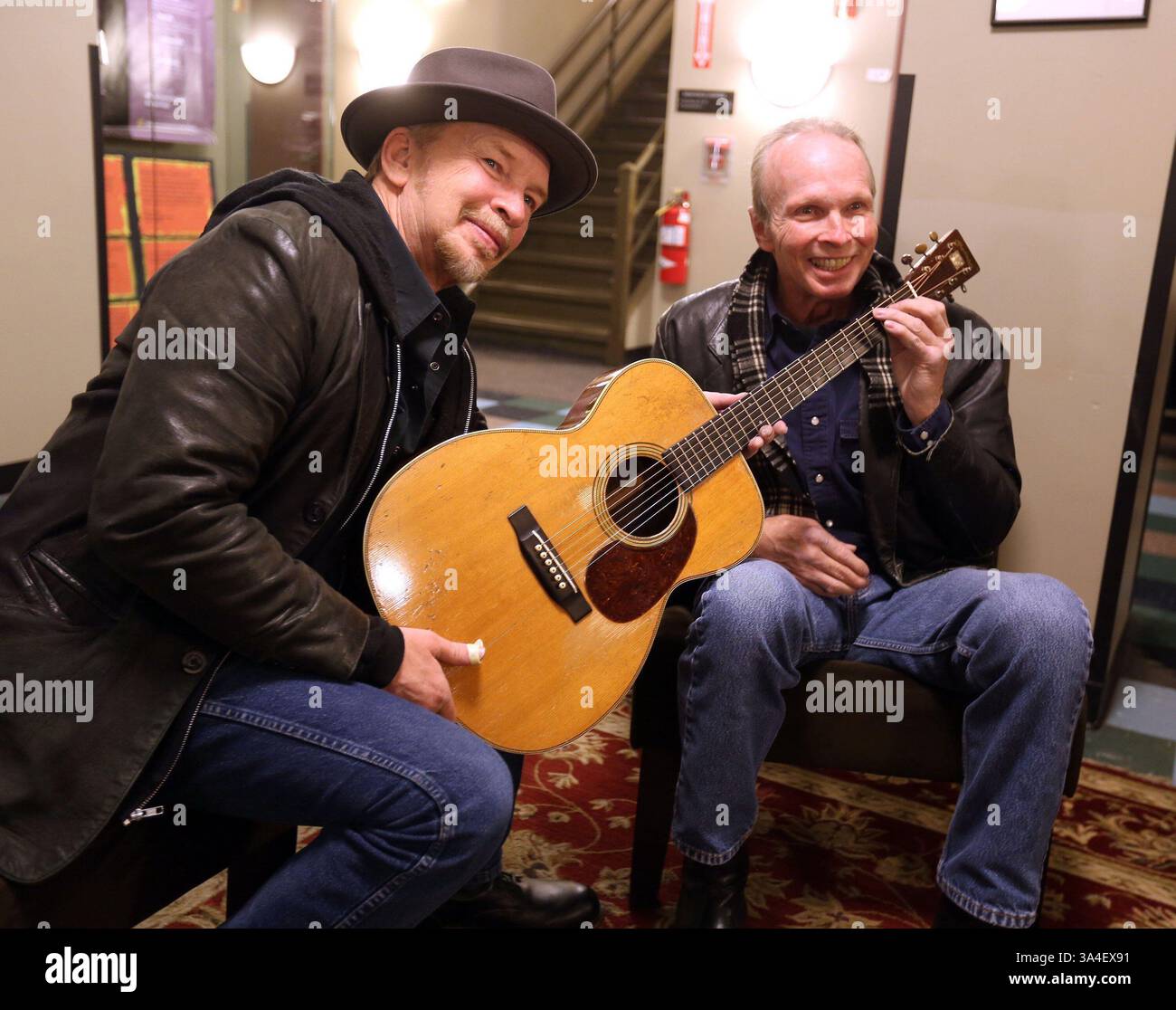 Dave alvin and phil alvin hi-res stock photography and images - Alamy