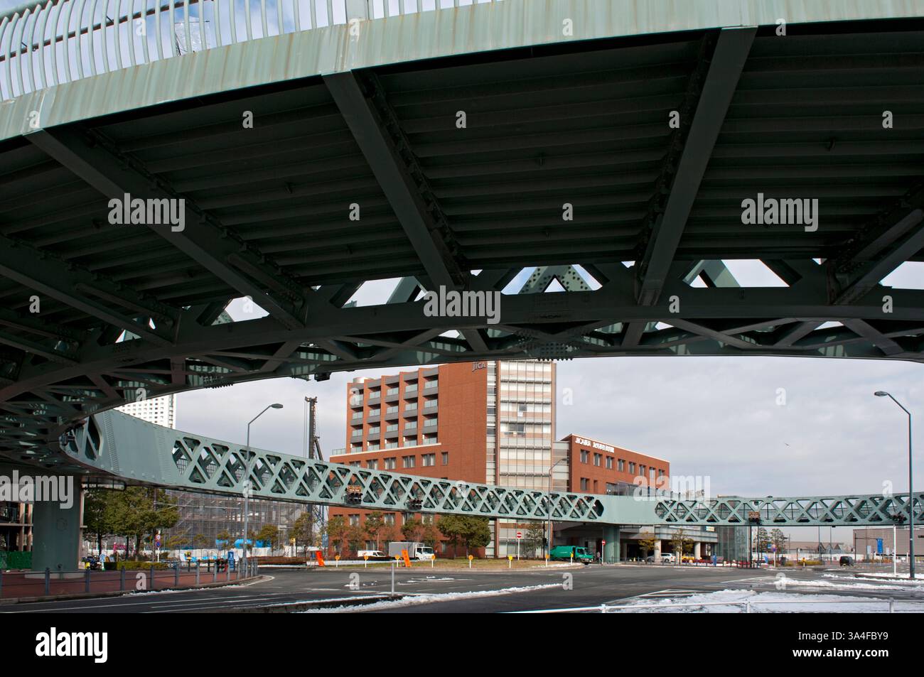 An pedestrian overpass called the Shinkou Circle-Walk Bridge is a giant ...