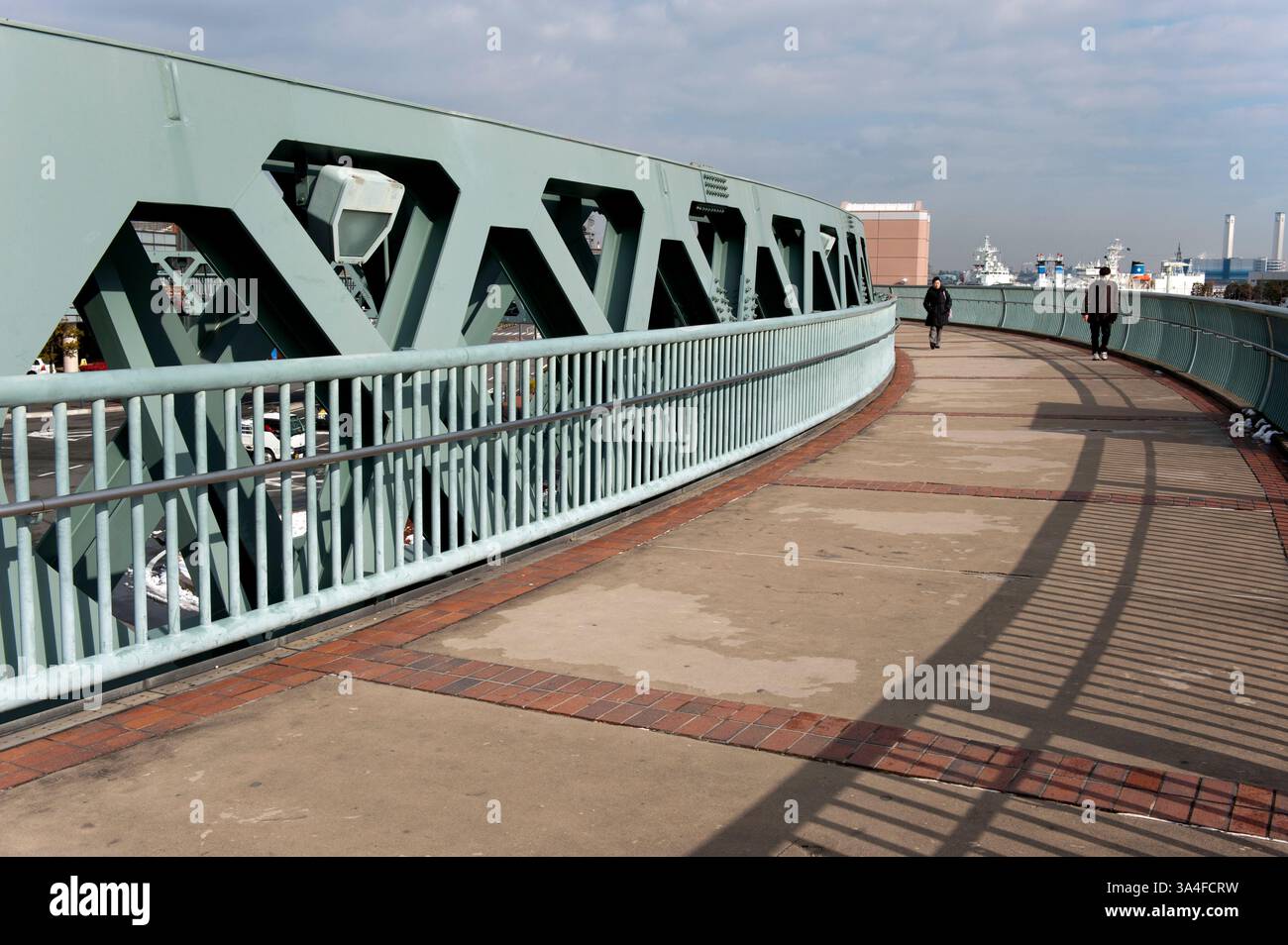 An pedestrian overpass called the Shinkou Circle-Walk Bridge is a giant ...