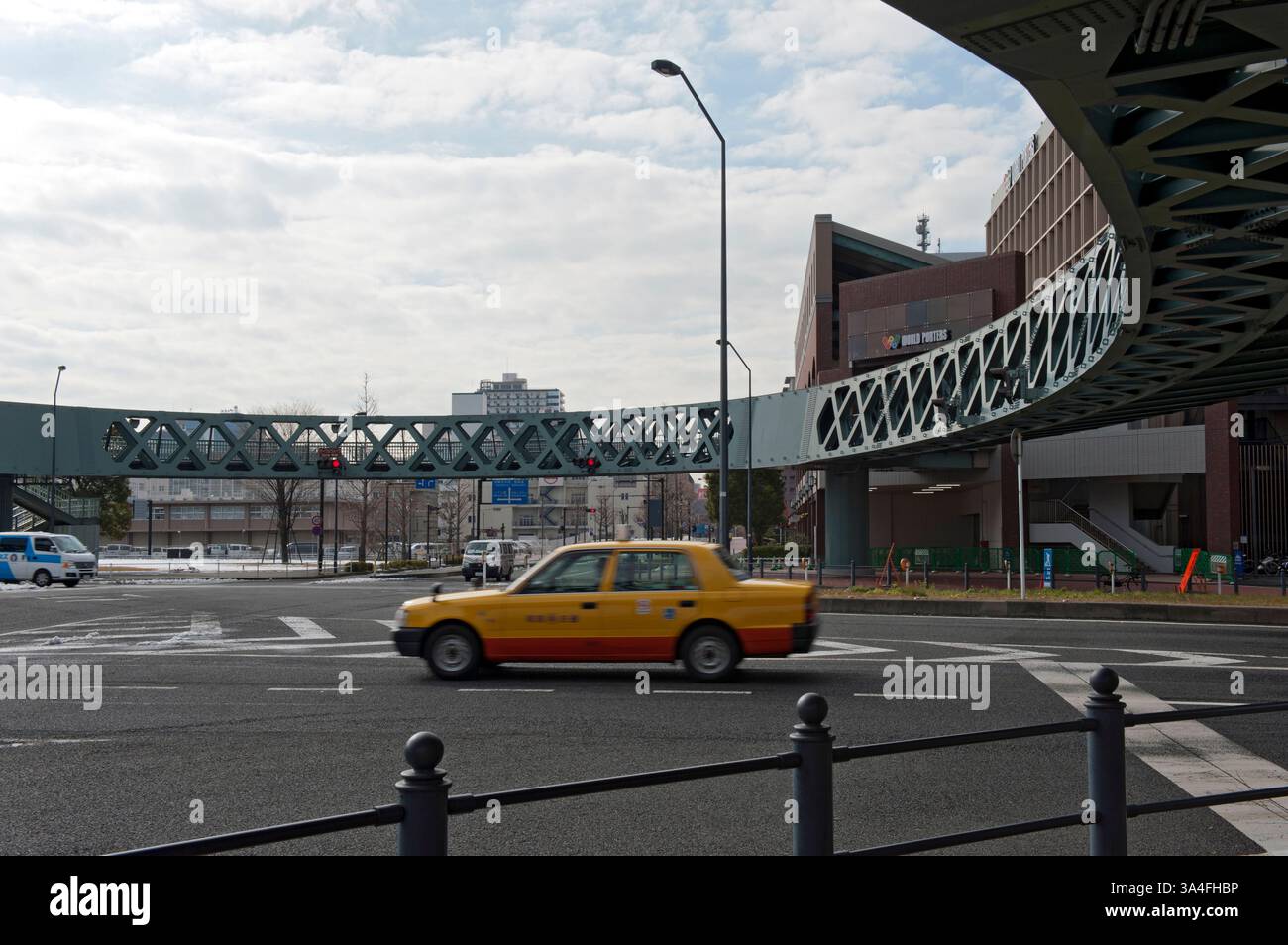 An pedestrian overpass called the Shinkou Circle-Walk Bridge is a giant ...