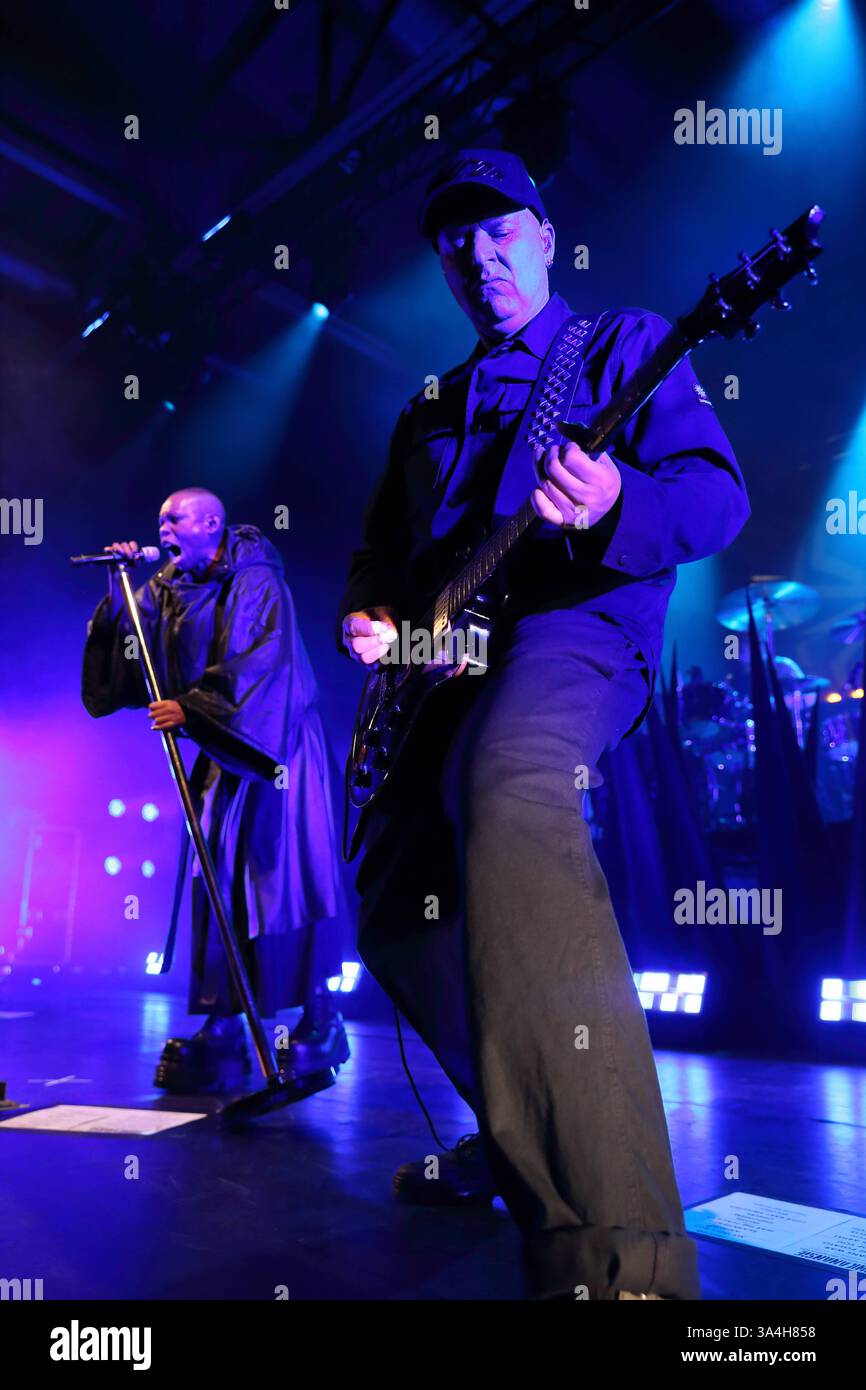 Deborah Anne Dyer alias Skin und Martin Ivor Kent alias Ace von der ...