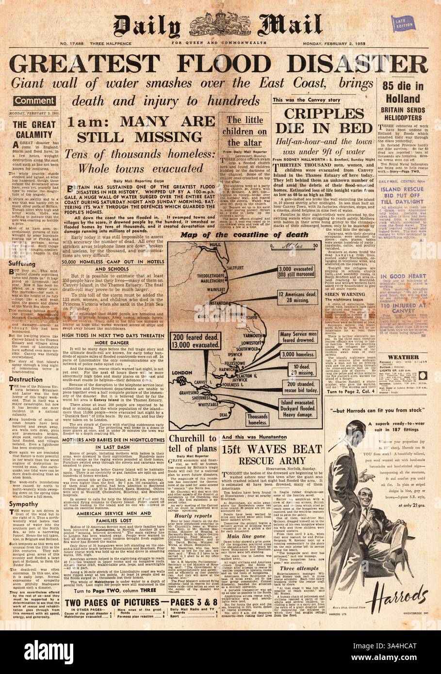 1953 Daily Mail front page reporting Sea floods disaster Stock Photo ...