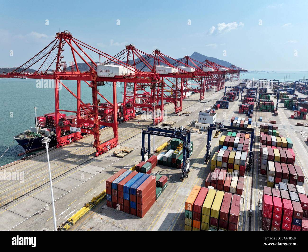 Aerial photo shows the container terminal of Lianyungang Port ...