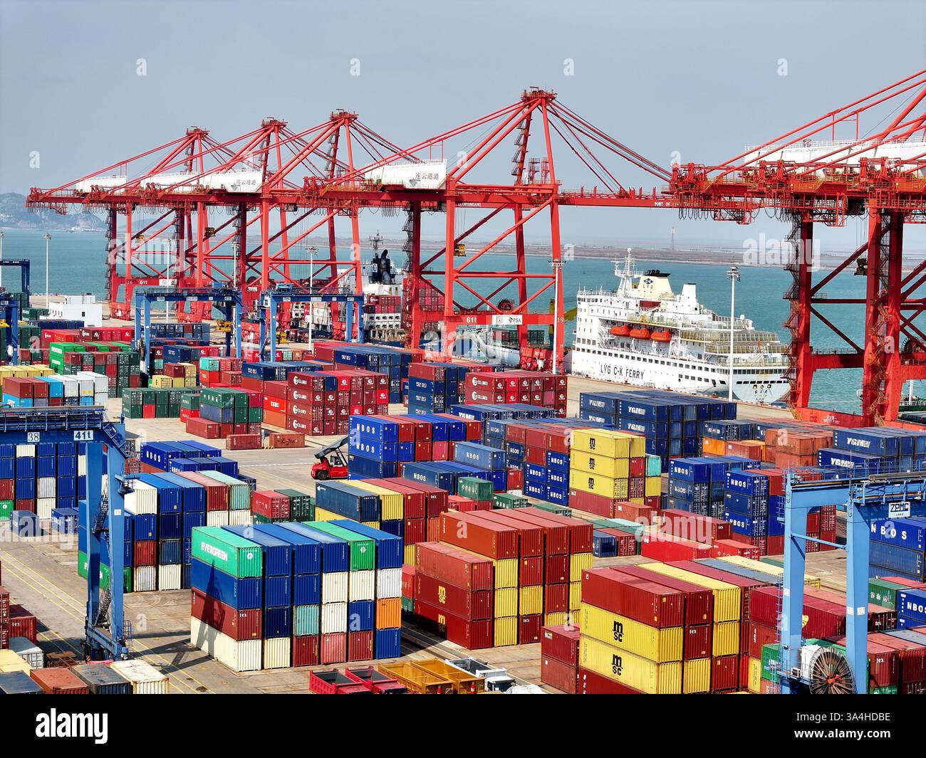 Aerial photo shows the container terminal of Lianyungang Port ...