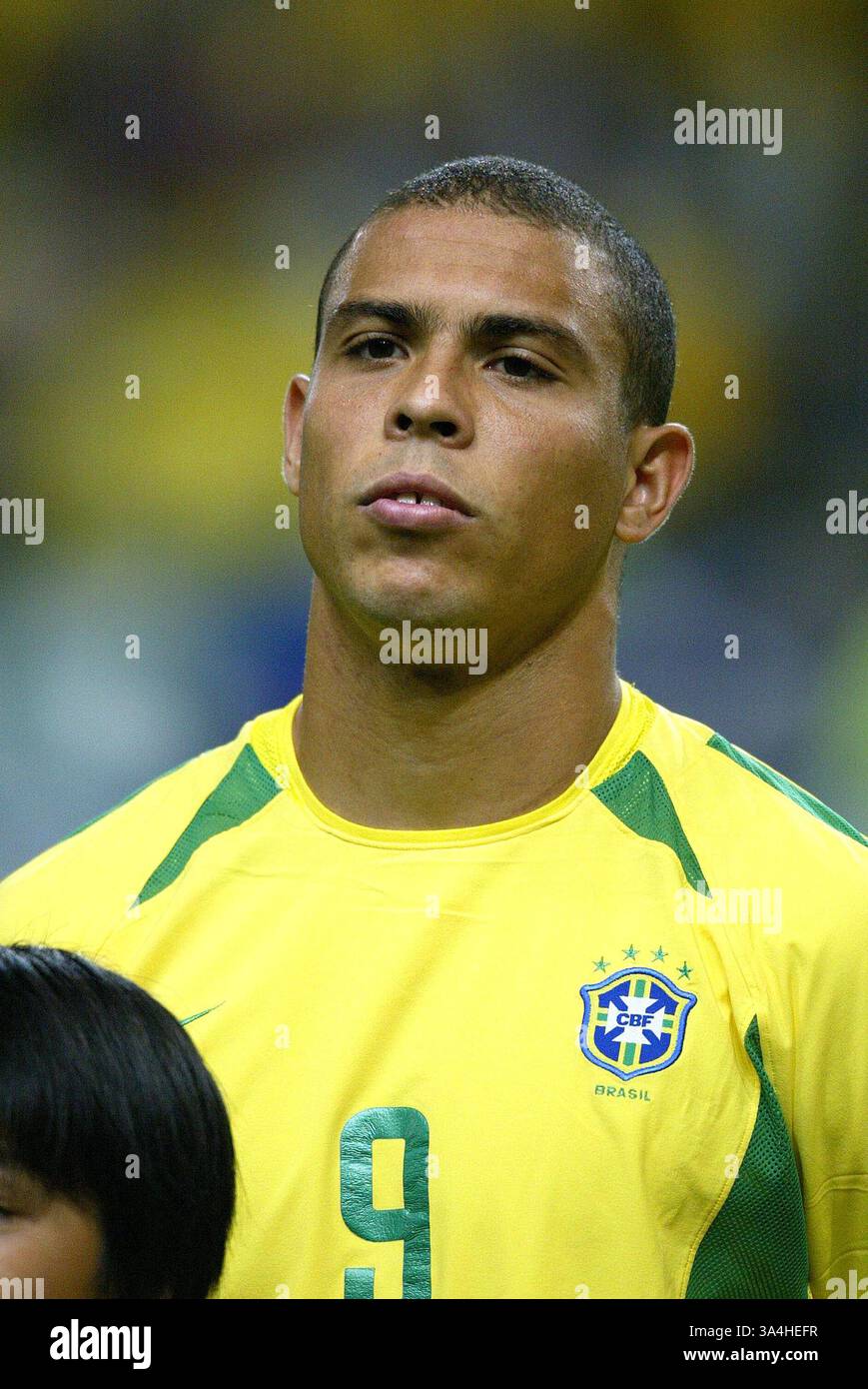 Ronaldo 2002 world cup hi-res stock photography and images - Alamy