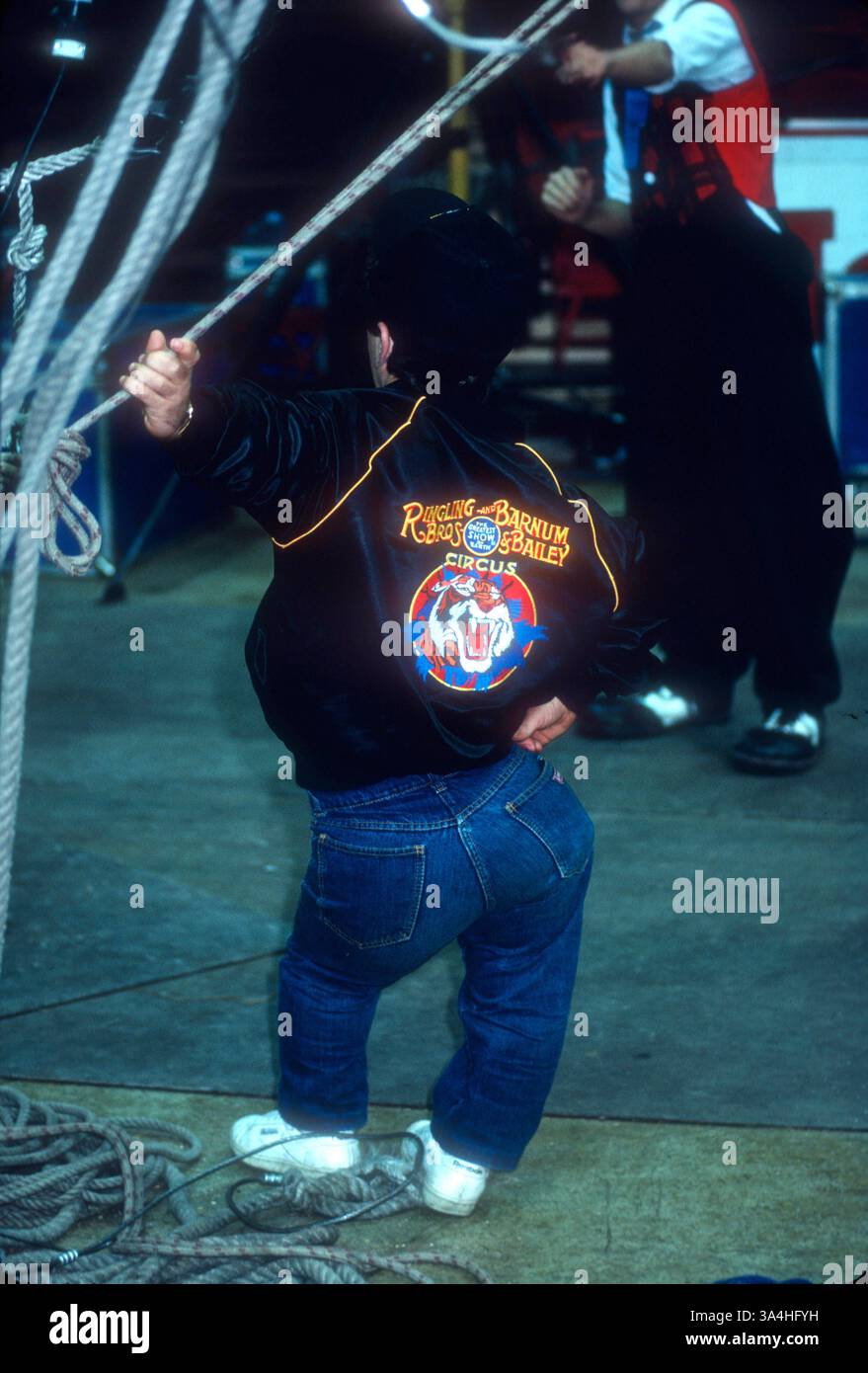 Feb 15, 1989 - U.S. - FILE PHOTO - A dwarf little person midget in blue ...