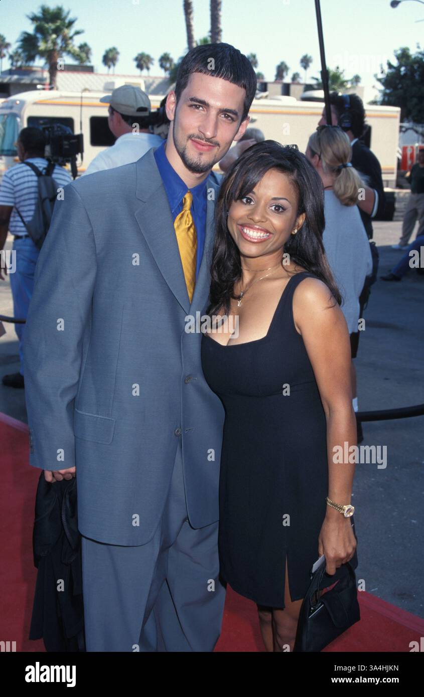 Actress Michelle Thomas 60 Photos - Moonagedaydream.film